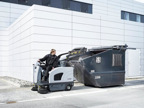 Advance SW4000™ Compact Rider Sweeper - Bortek Industries®