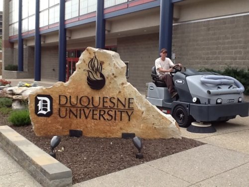 Advance SW8000 Indoor and Outdoor Parking Lot Sweeper Rental - Bortek ...