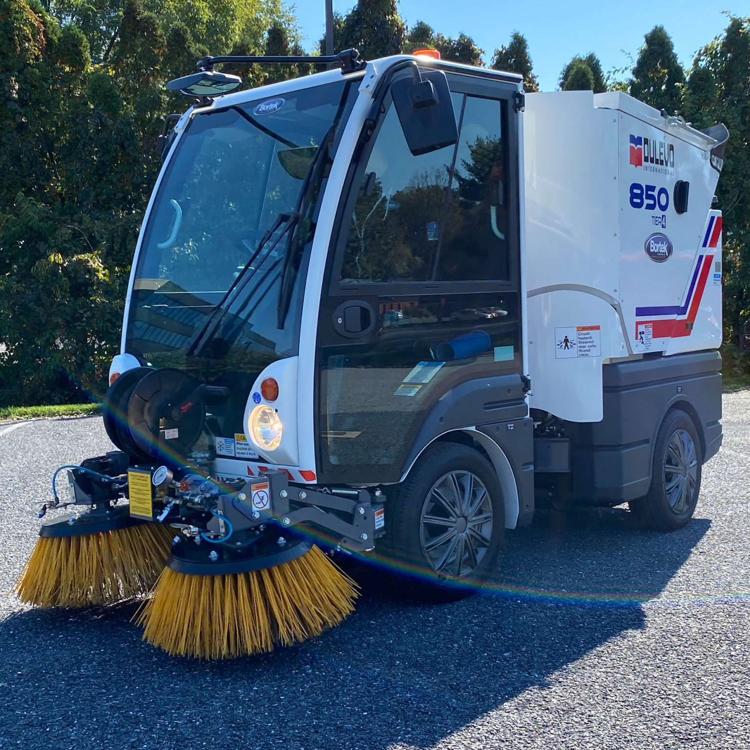 Dulevo 850 Mini Sweeper - Bortek Industries, Inc.®