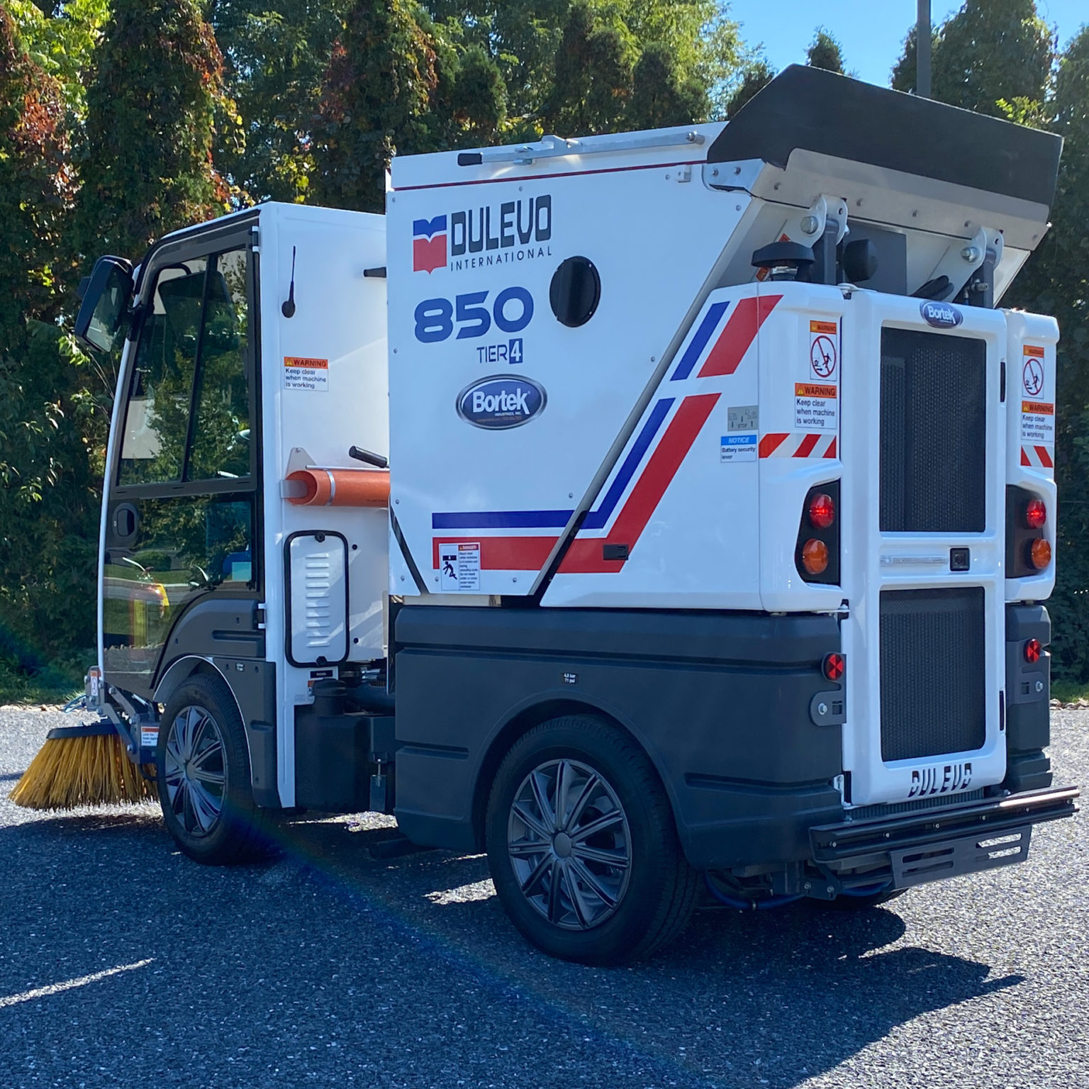 Dulevo 850 Mini Sweeper - Bortek Industries, Inc.®