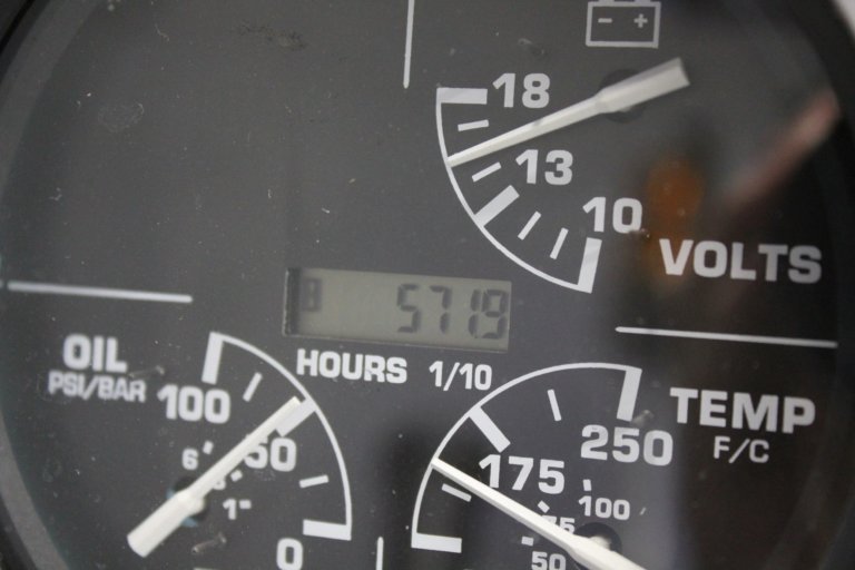 Used Advance SW8000 65G Sweeper- Bortek Industries