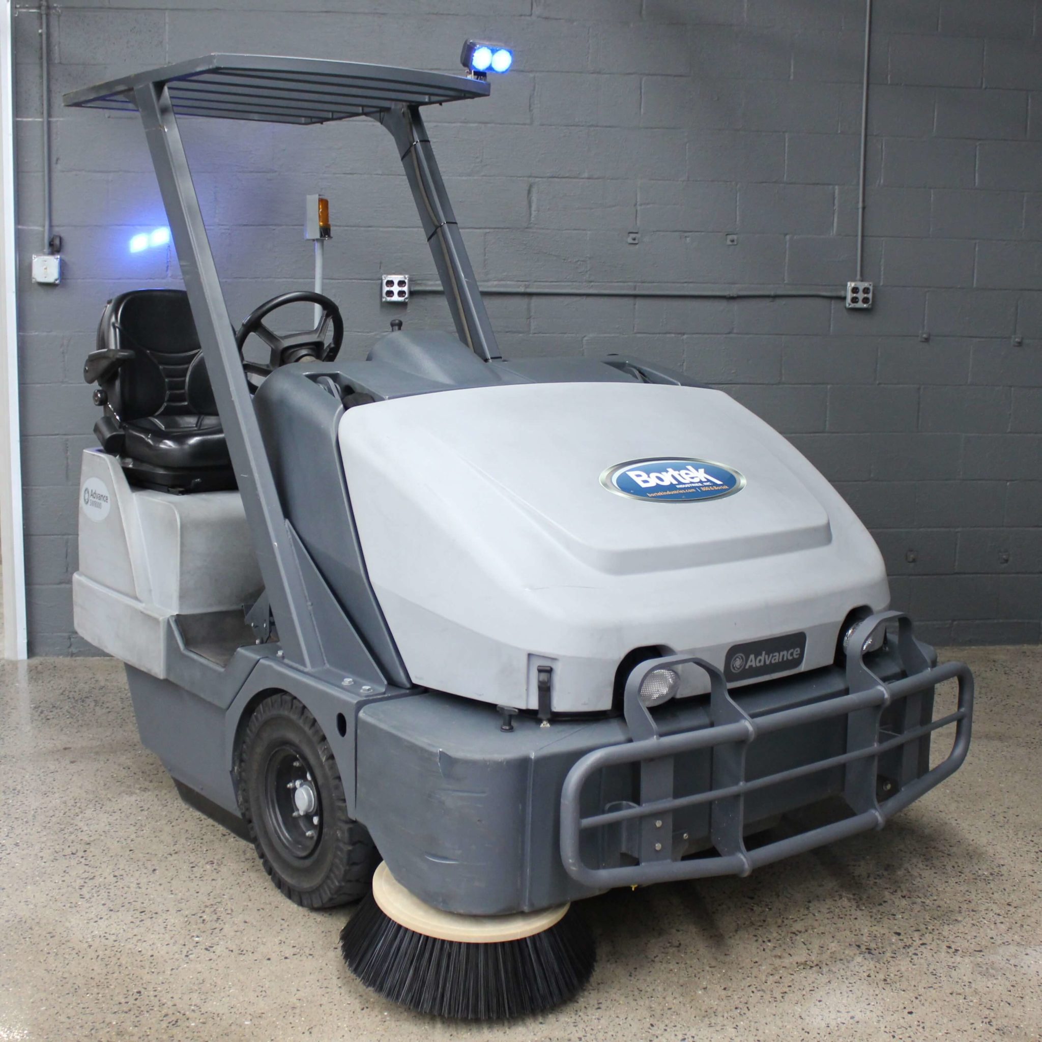 Used Advance SW8000 65G Sweeper- Bortek Industries