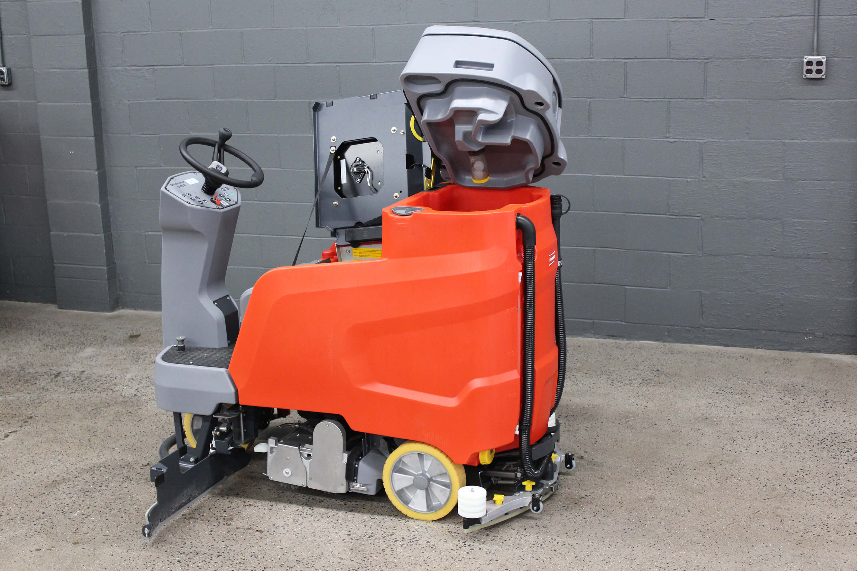 PowerBoss Scrubmaster B120 R Scrubber - Bortek Industries, Inc.®