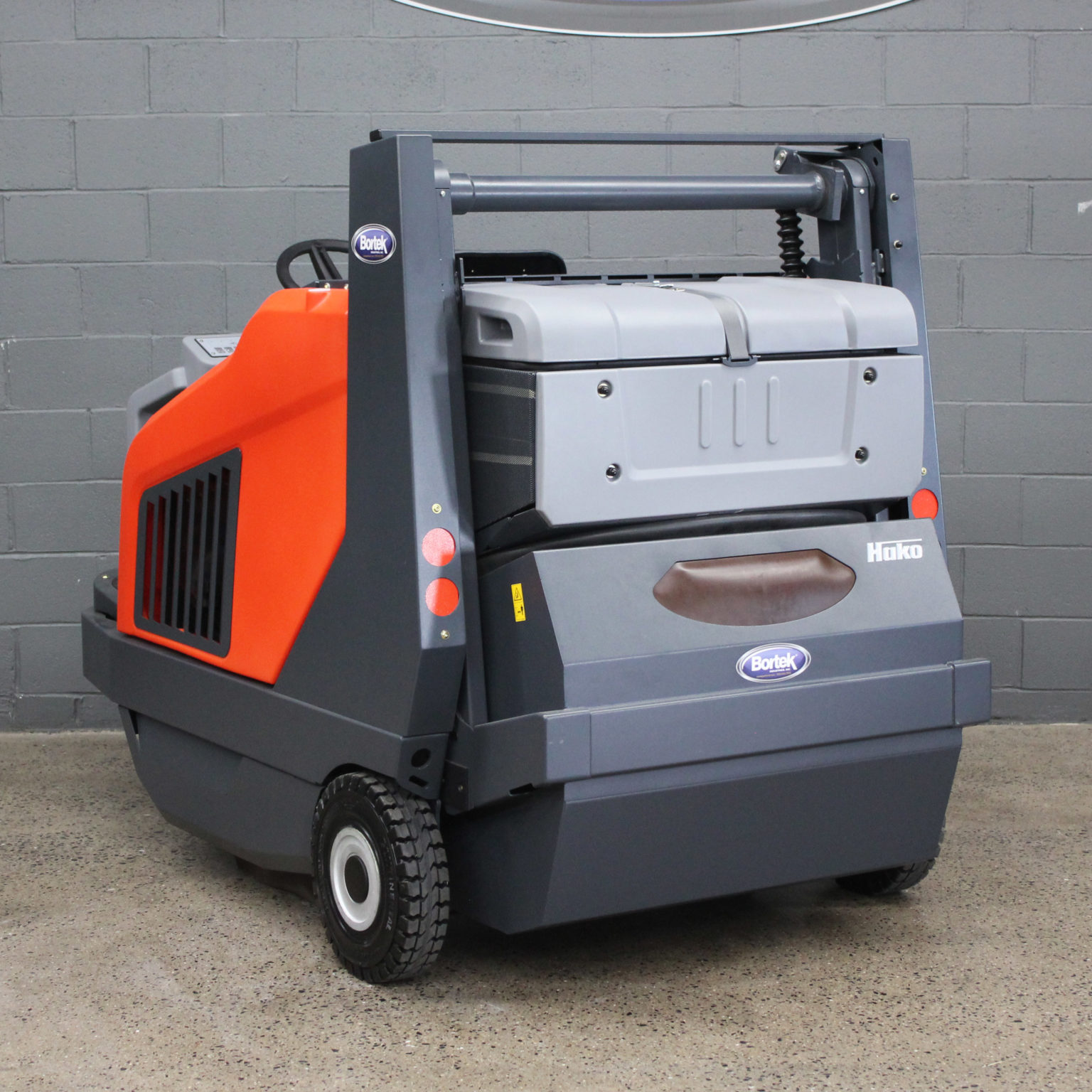 PowerBoss SweepMaster 1500 RH Sweeper - Bortek Industries, Inc.